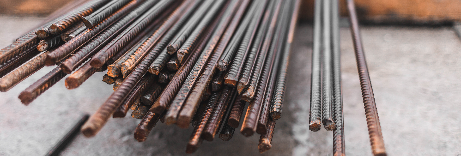 Why are Ribbed TMT bars safer for construction?